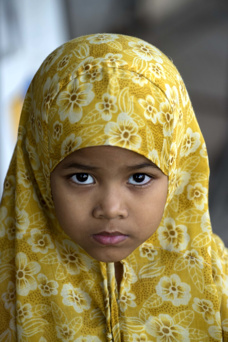 D MYA01 young muslim YA - Kika