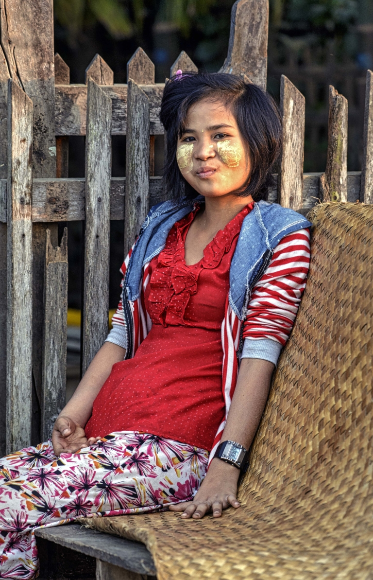 R MYA06 girl in red YA - Kika